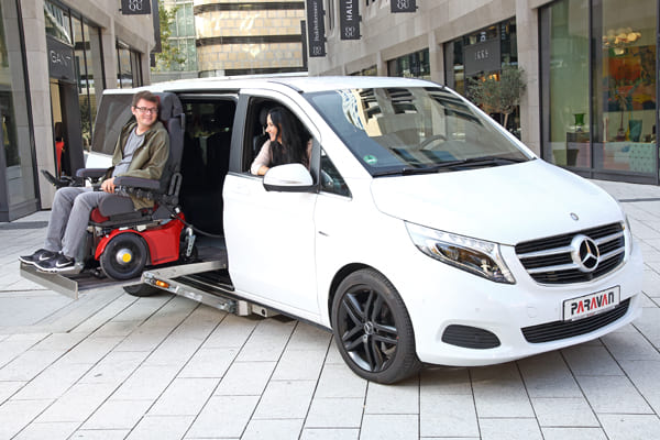 Therapierollstuhl | Pflegerollstuhl | PARAVAN PR biolution